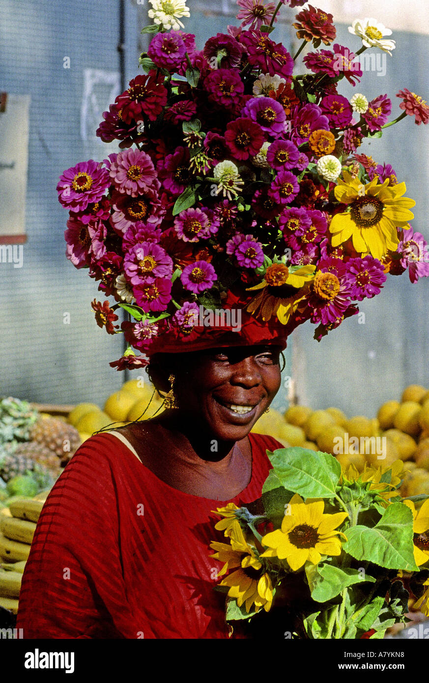 Senegal, Dakar, saleswoman of flowers of the Kermel market Stock Photo ...