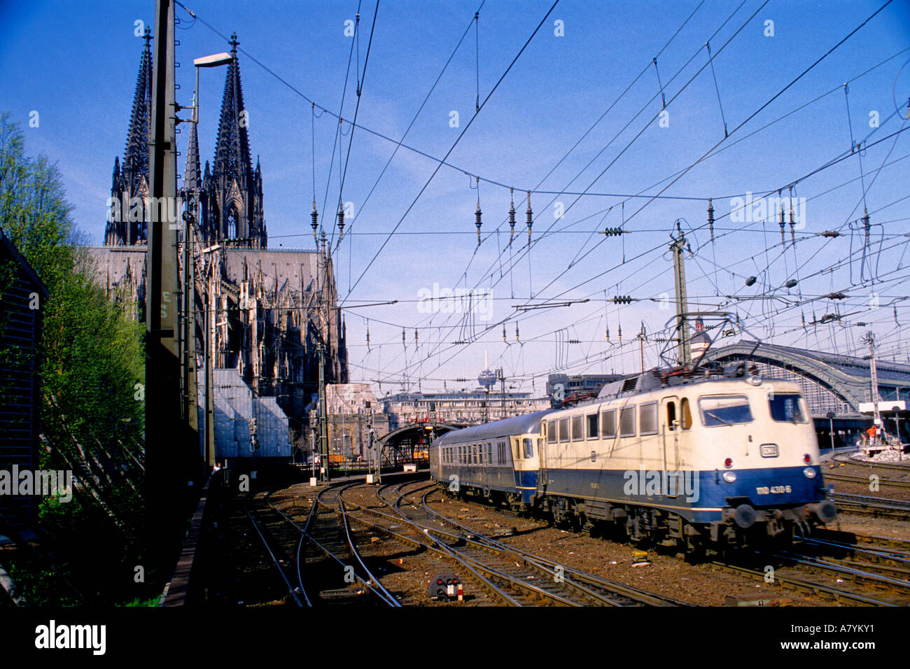 Mass cologne cathedral hi-res stock photography and images - Alamy