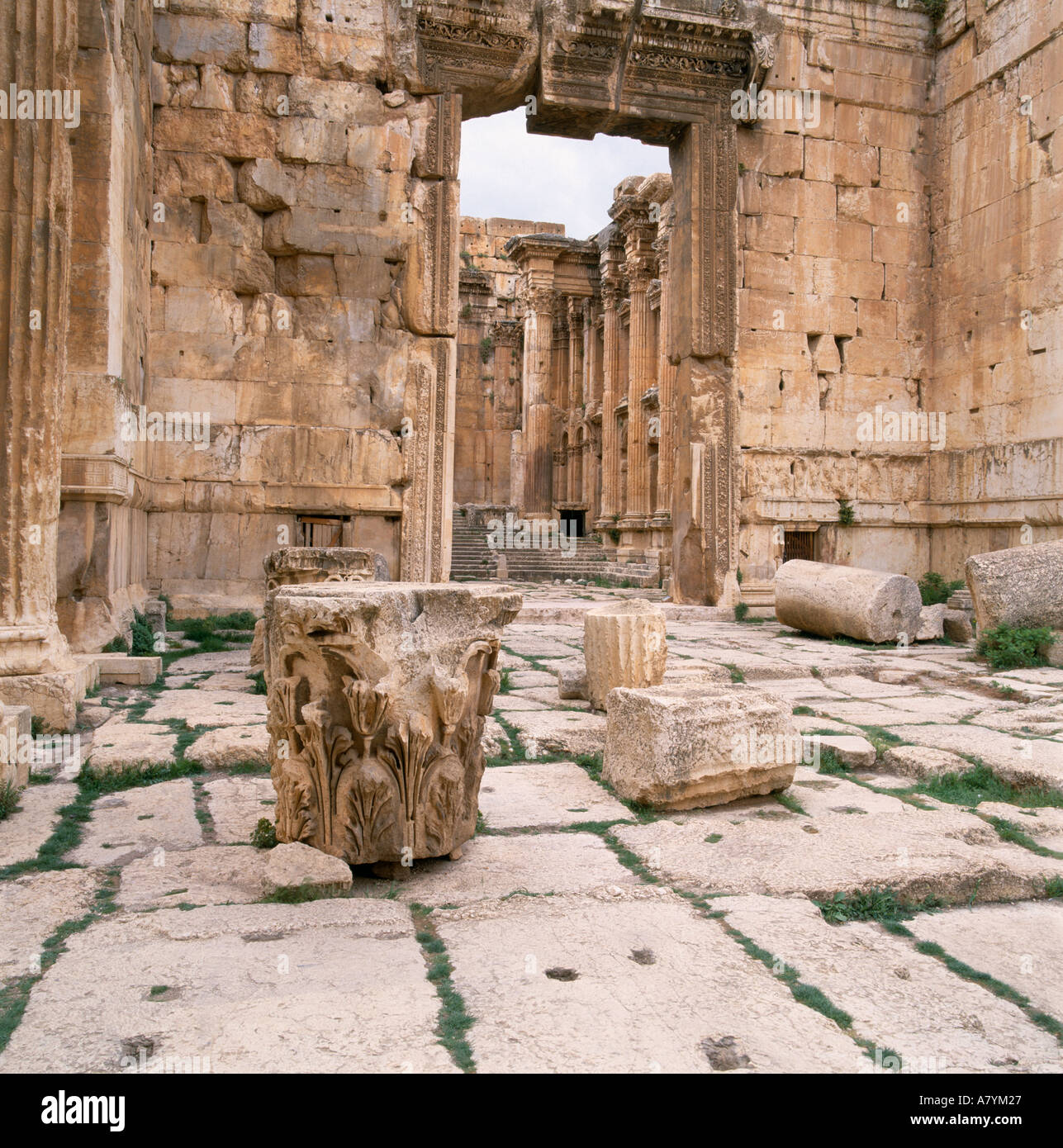Baalbek lebanon hi-res stock photography and images - Alamy
