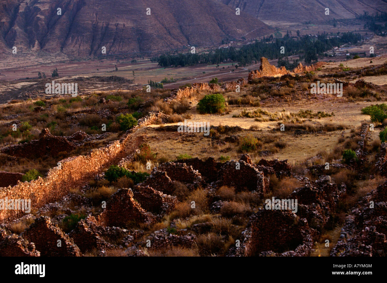 Empires of the Sun, Andes, Pikillacta site, Gordon McEwan, Peru, Cuzco ...