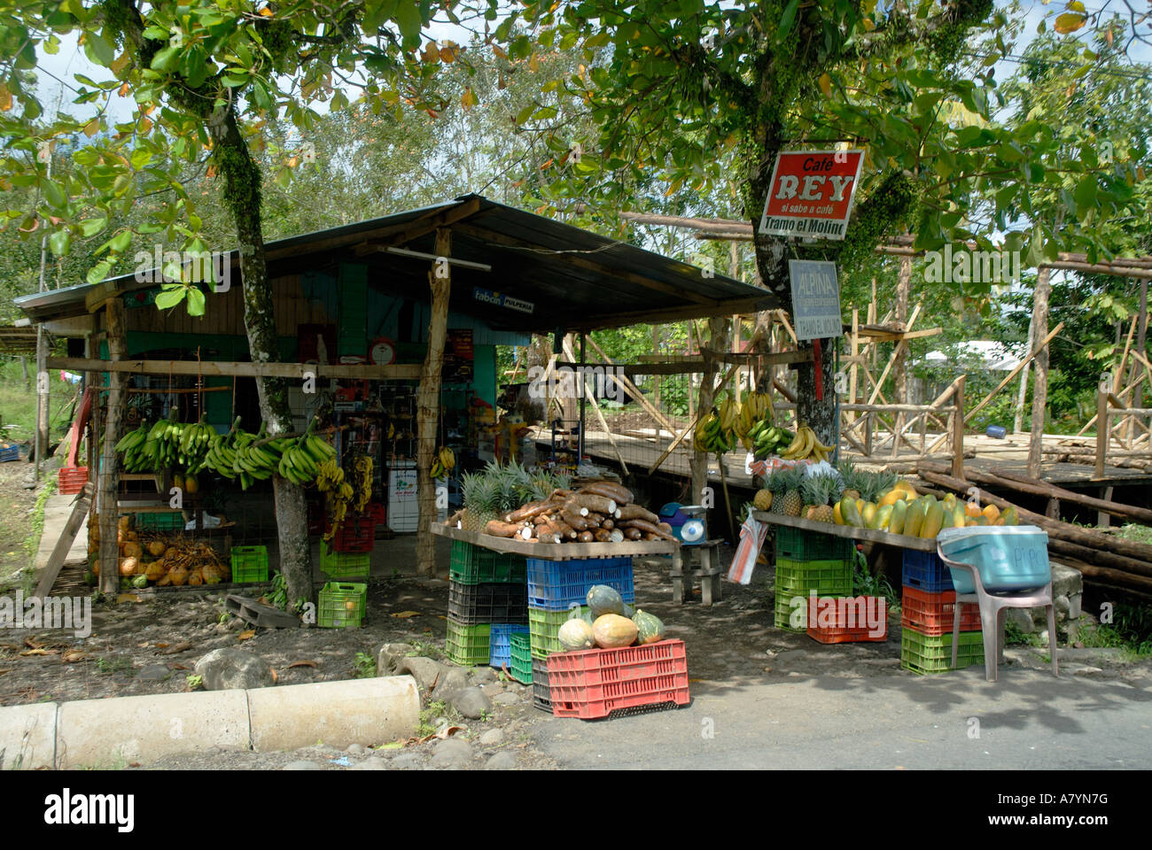 Costa Rica, roadside vegetable stand Stock Photo - Alamy