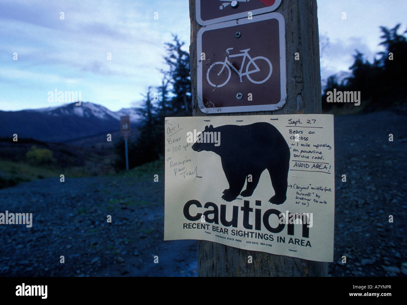 Bear warning sign trailhead alaska hi-res stock photography and images ...