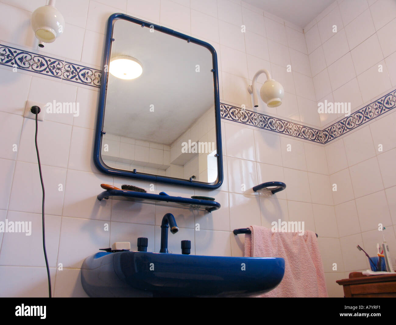 Common elements of a bathroom Stock Photo - Alamy