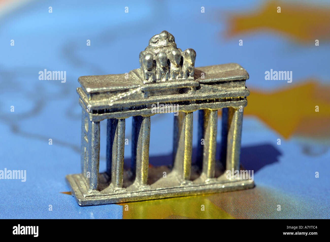 Brandenburg tor gate berlin german germany deutschland deutsch map of ...