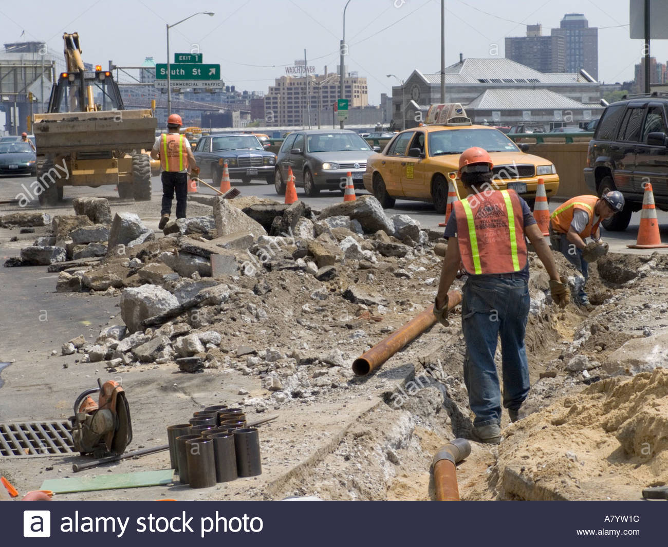 Men Working Underground Stock Photos & Men Working Underground Stock ...