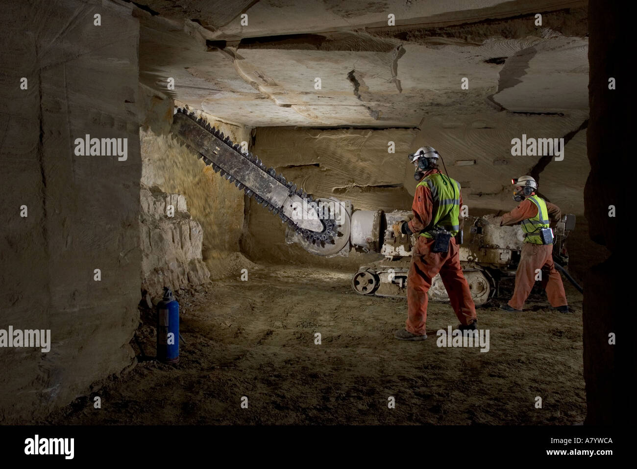 Limestone extraction hi-res stock photography and images - Alamy