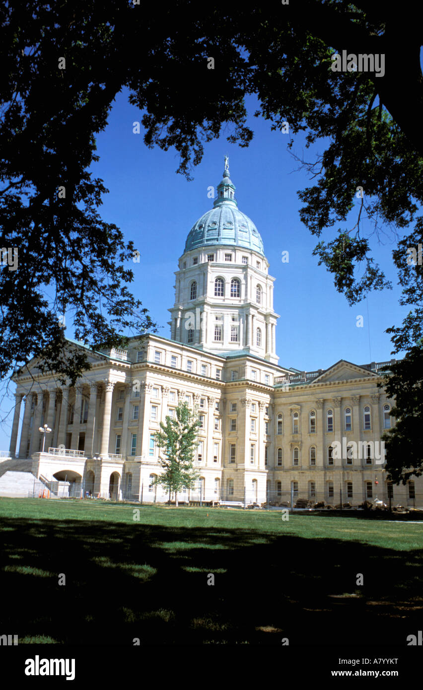 Kansas capitol building dome hi-res stock photography and images - Alamy