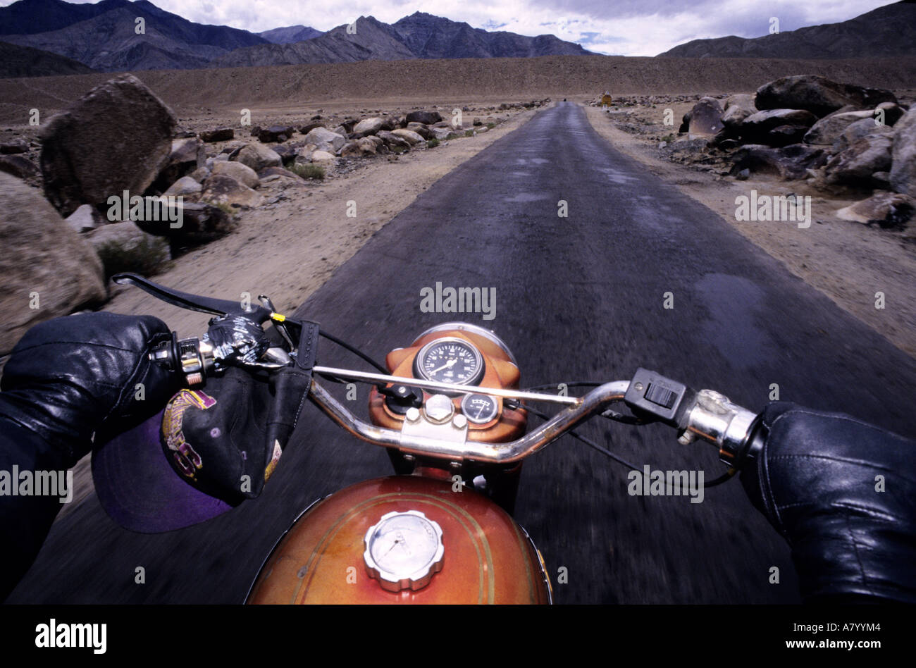 Motorbike india hi-res stock photography and images - Alamy