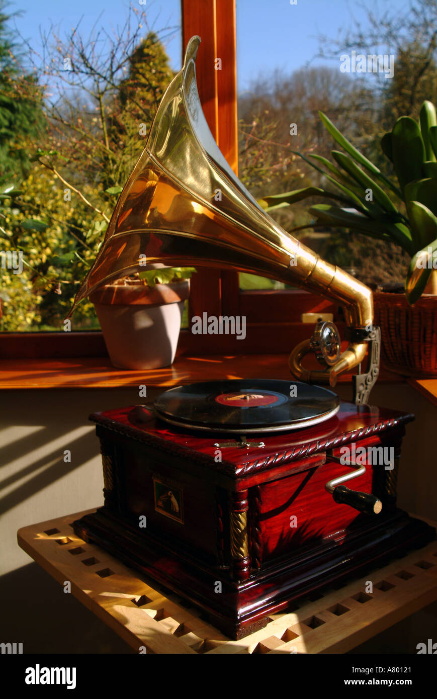 Gramaphone horn hi-res stock photography and images - Alamy