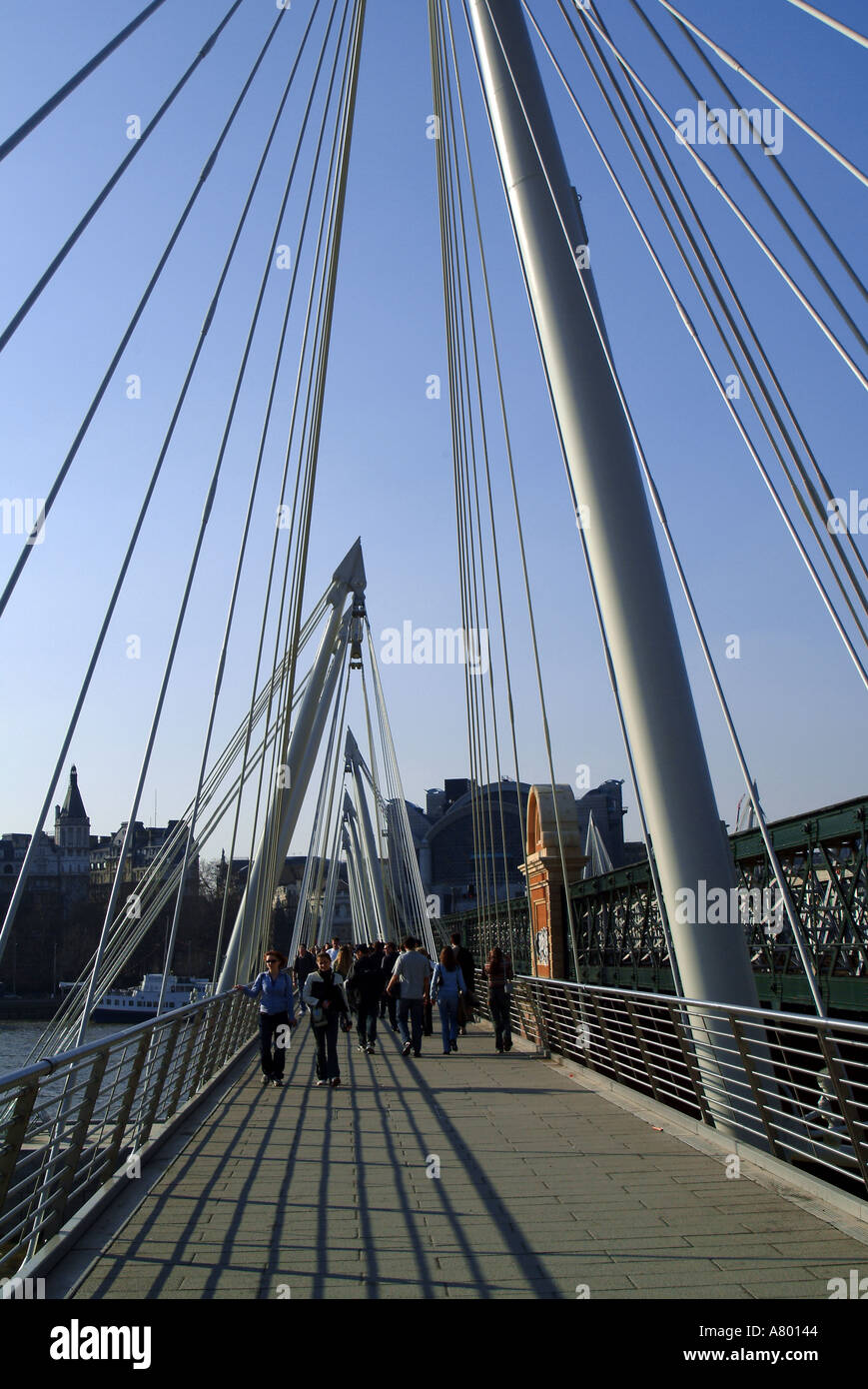 Hungerford pedestrian bridge across hi-res stock photography and images ...