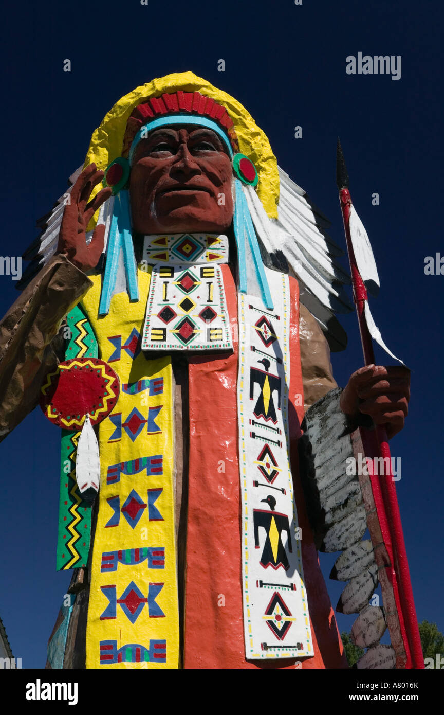 Mohawk trail indian statue hi-res stock photography and images - Alamy
