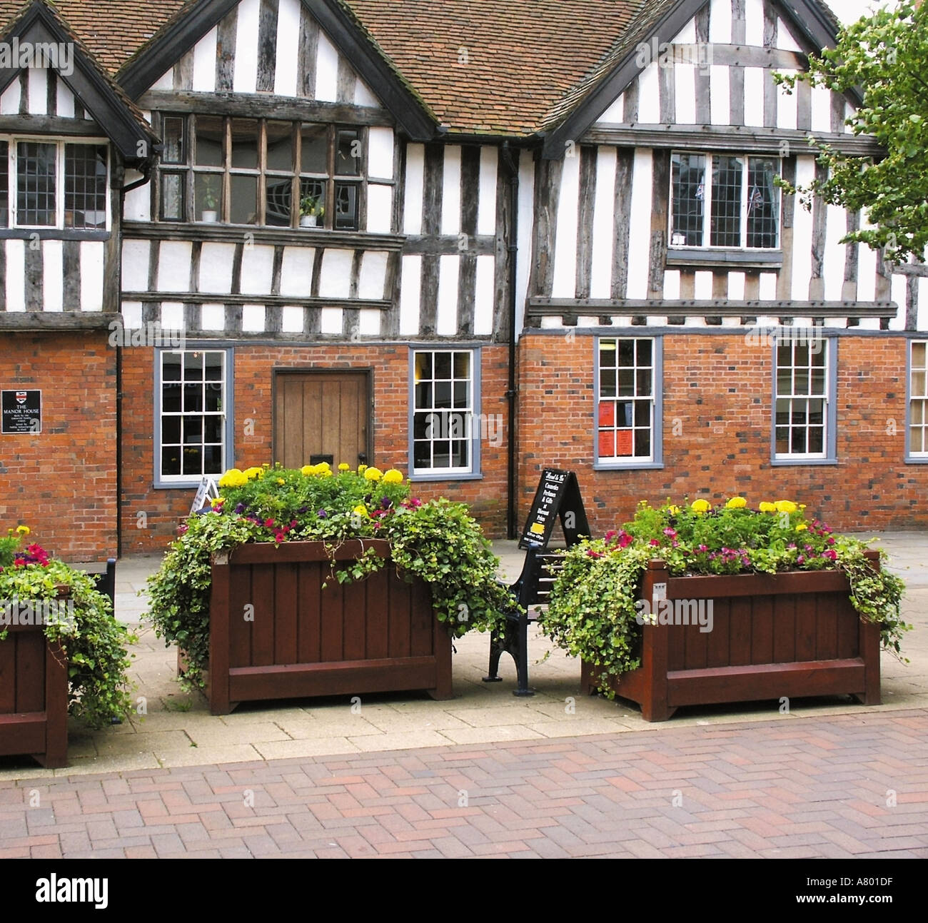 england west midlands solihull town centre manor house Stock Photo - Alamy