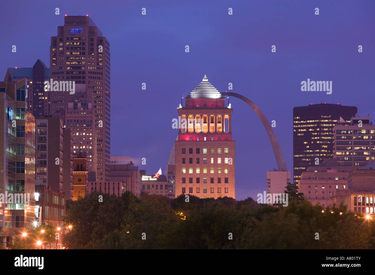 USA, Missouri, St. Louis: City View before Dawn Stock Photo - Alamy