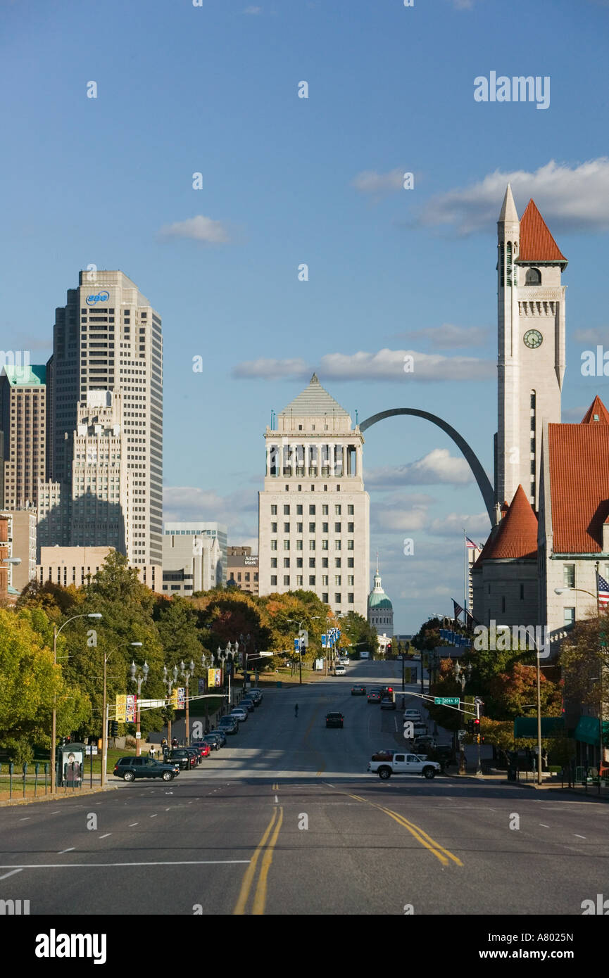 USA, Missouri, St. Louis: Late Afternoon Downtown View along Market ...