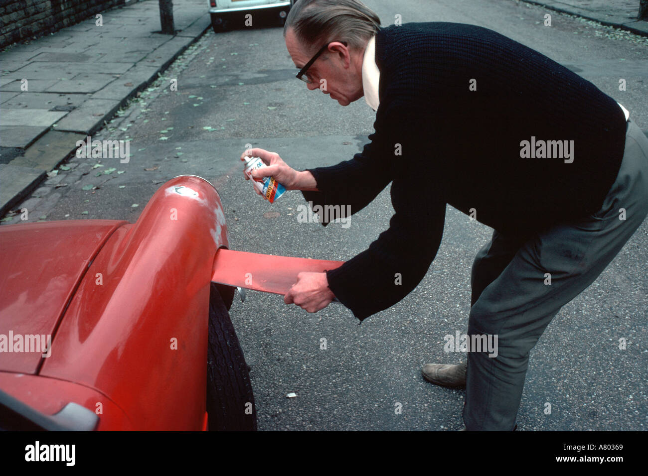 Car respraying hi-res stock photography and images - Alamy
