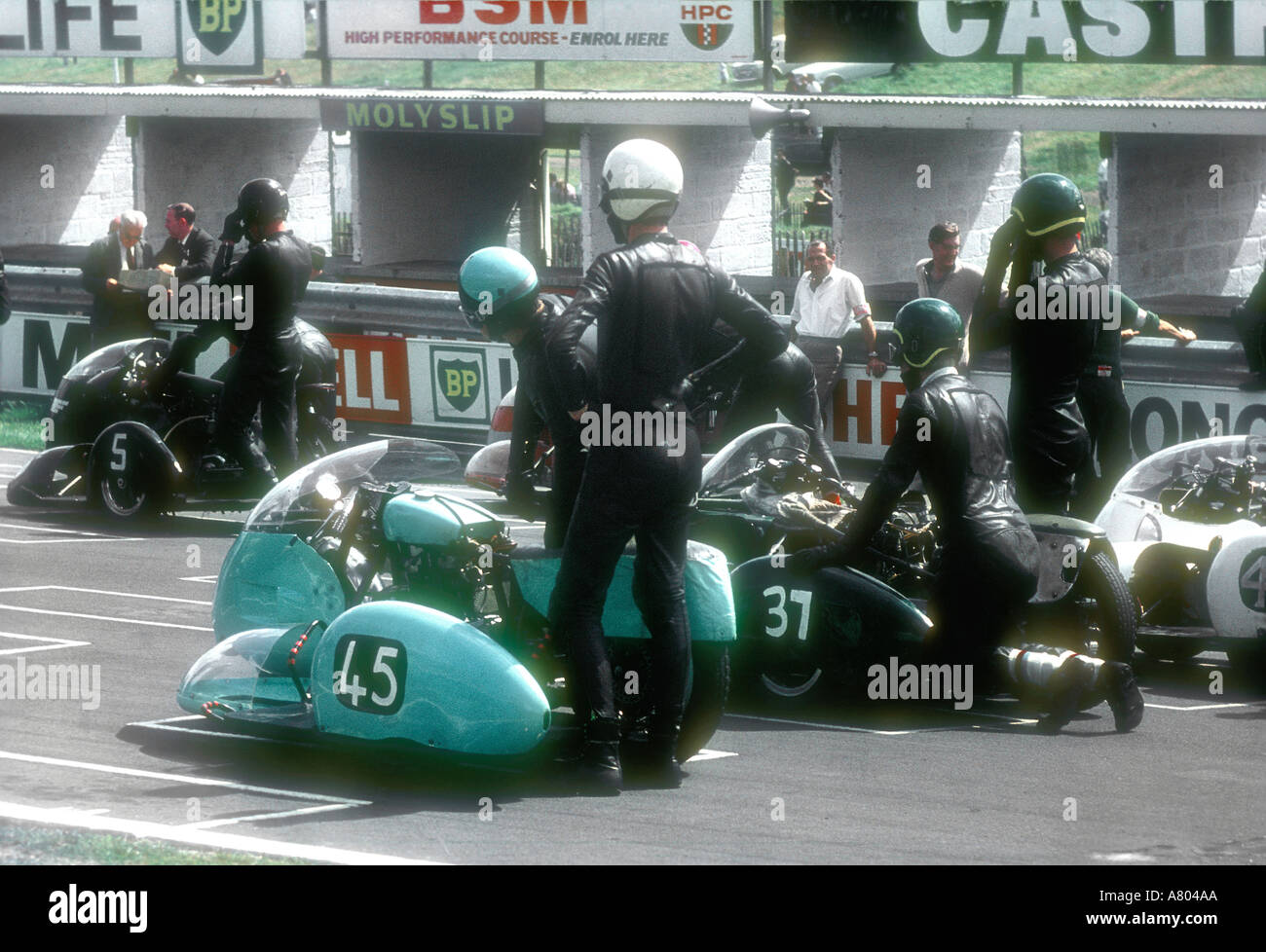 Classic sidecar racing hi-res stock photography and images - Alamy