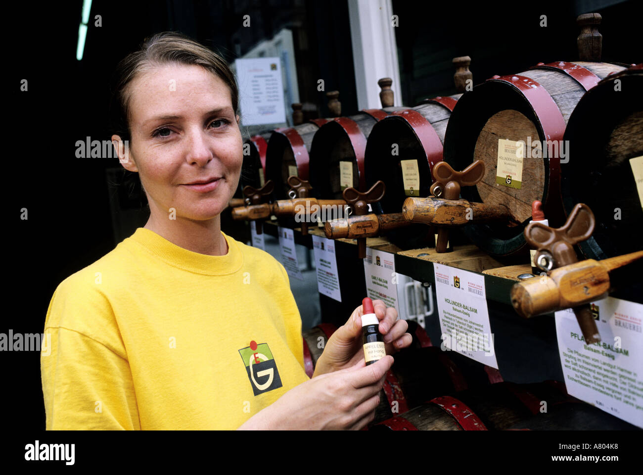 Austria, Vienna, Daniela banner de Gegenbauer, vinager stand at the ...