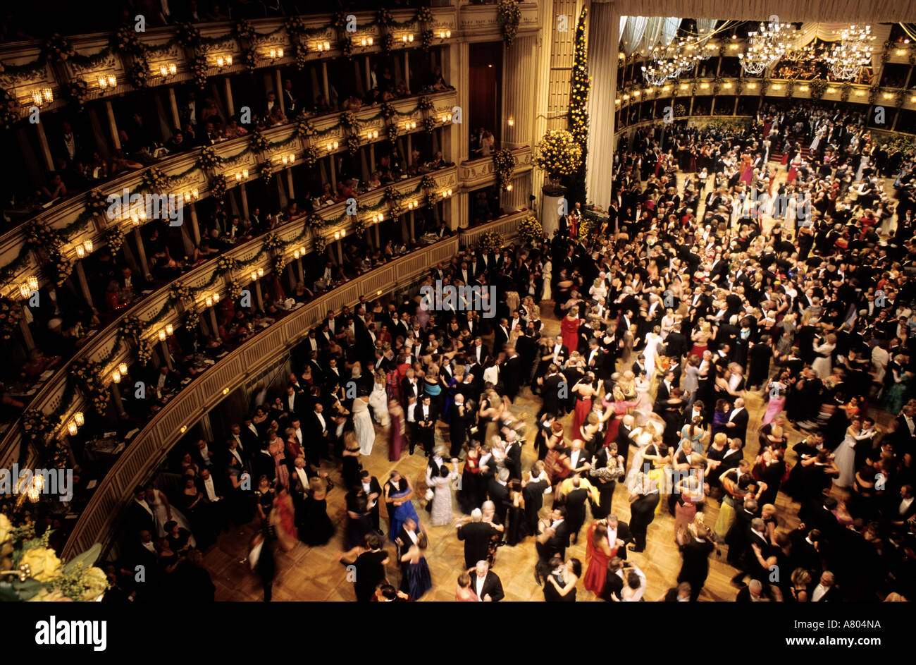 The vienna opera ball hi-res stock photography and images - Alamy