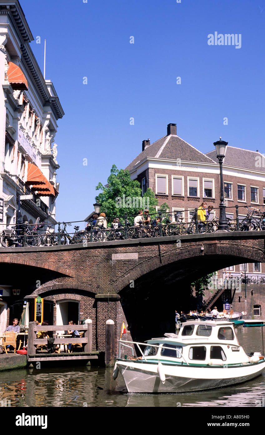 Utrecht canal bridge hi-res stock photography and images - Alamy