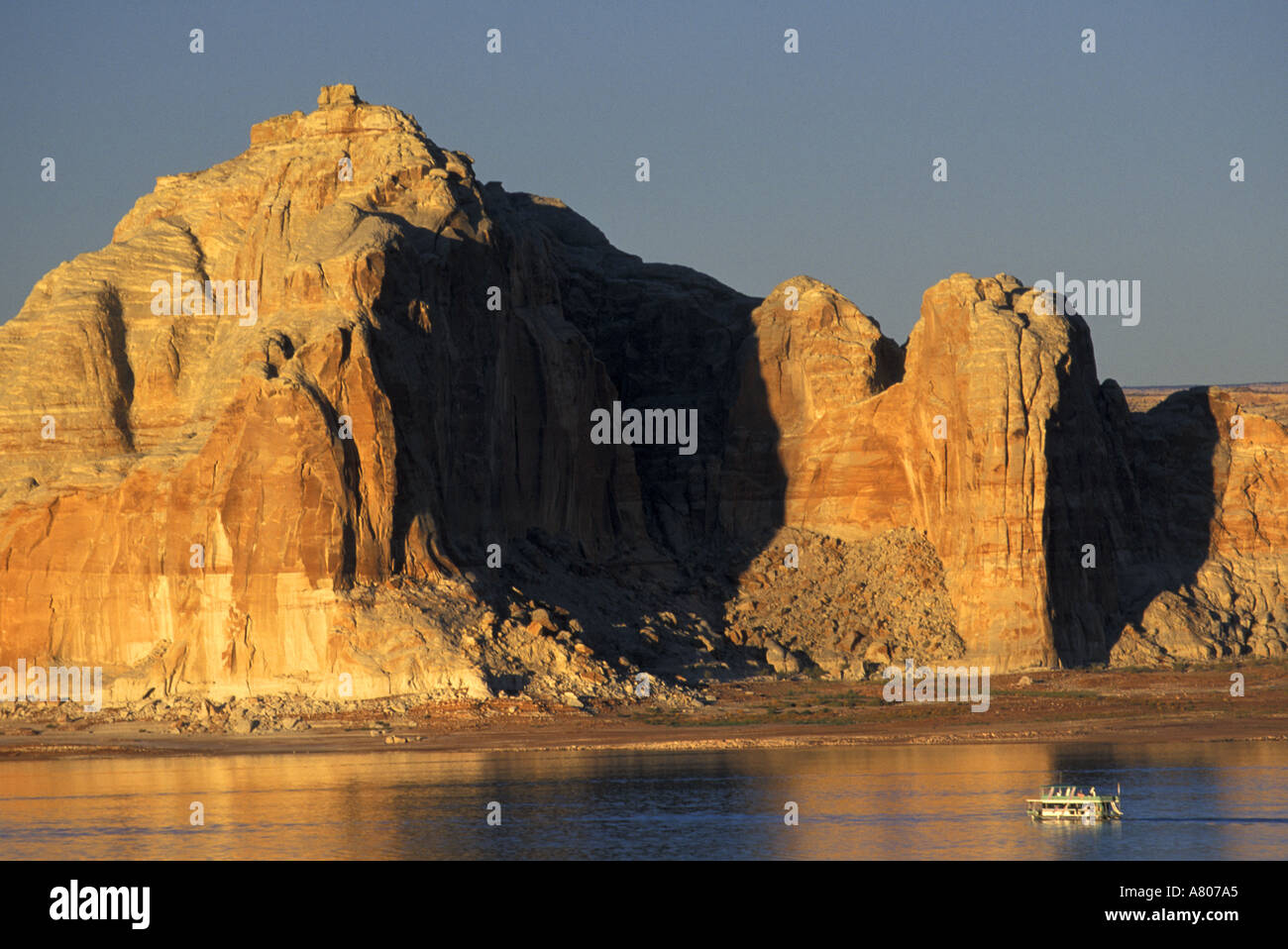 Houseboat on Lake Powell Glen Canyon National Recreation Area page ...