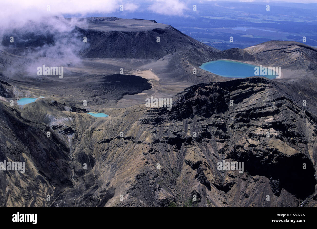 New Zealand, North Island, Blue Lake and Emerald Lake, Tongariro ...