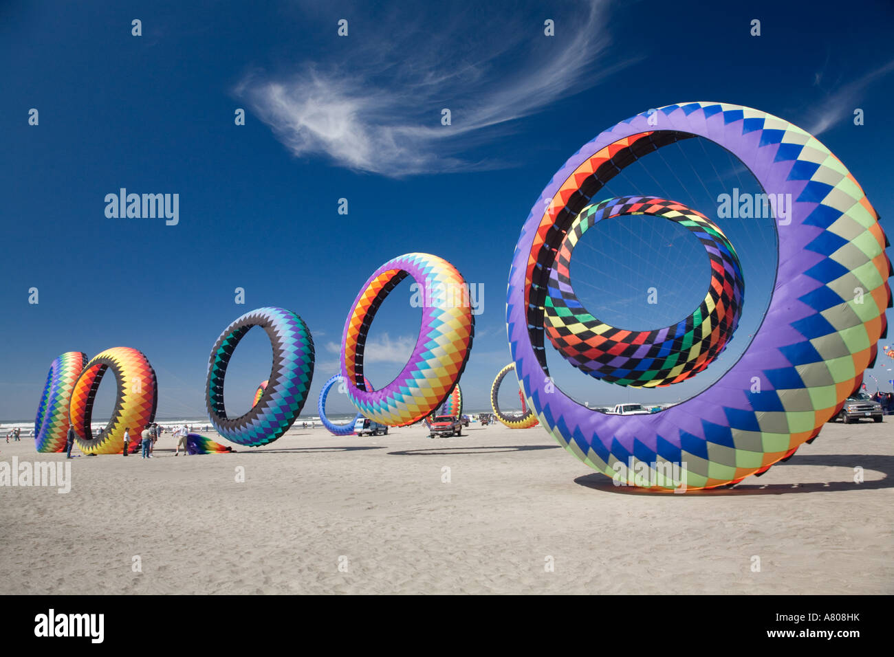Washington state international kite festival hi-res stock photography ...