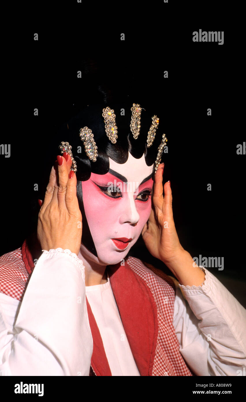 China, Hong Kong, Chinese Opera, make-up of an actress Stock Photo - Alamy
