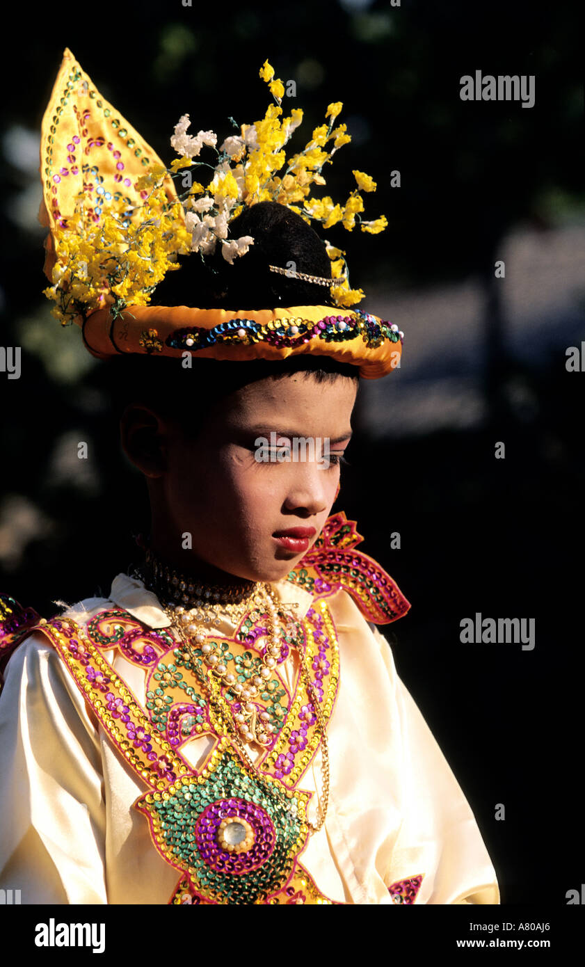 Myanmar (Burma), the novices have superbs hair done before going in ...