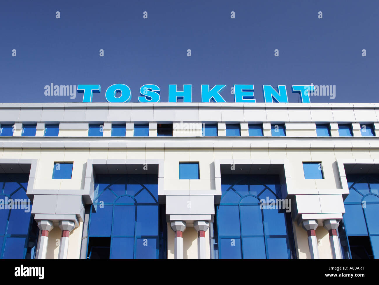 Architecture Of Tashkent Train Station Stock Photo - Alamy