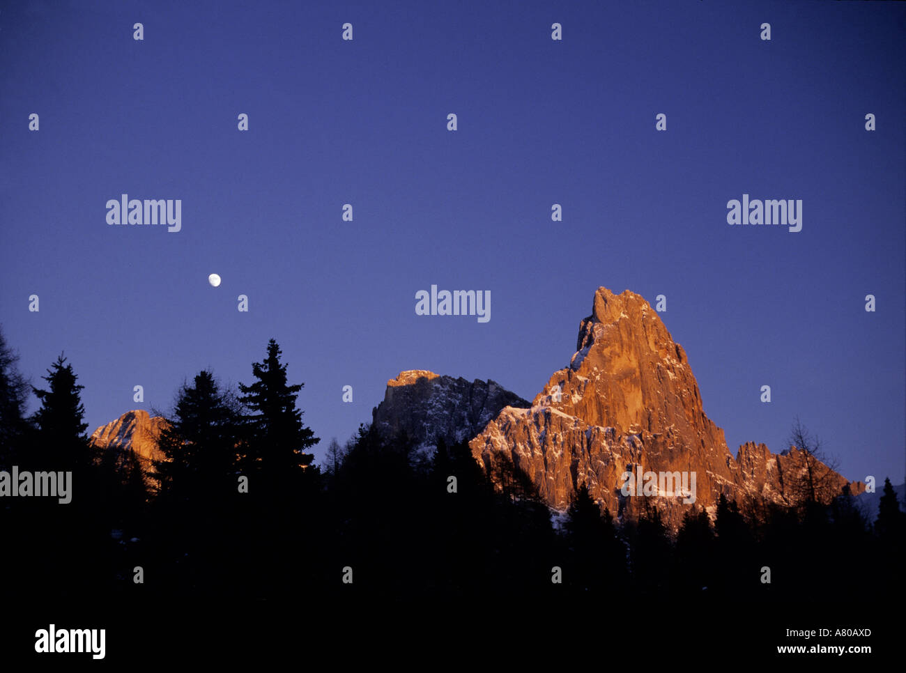 Italy, Venetia, Pale Massif, sunset and Moon on the Dolomites Natural ...