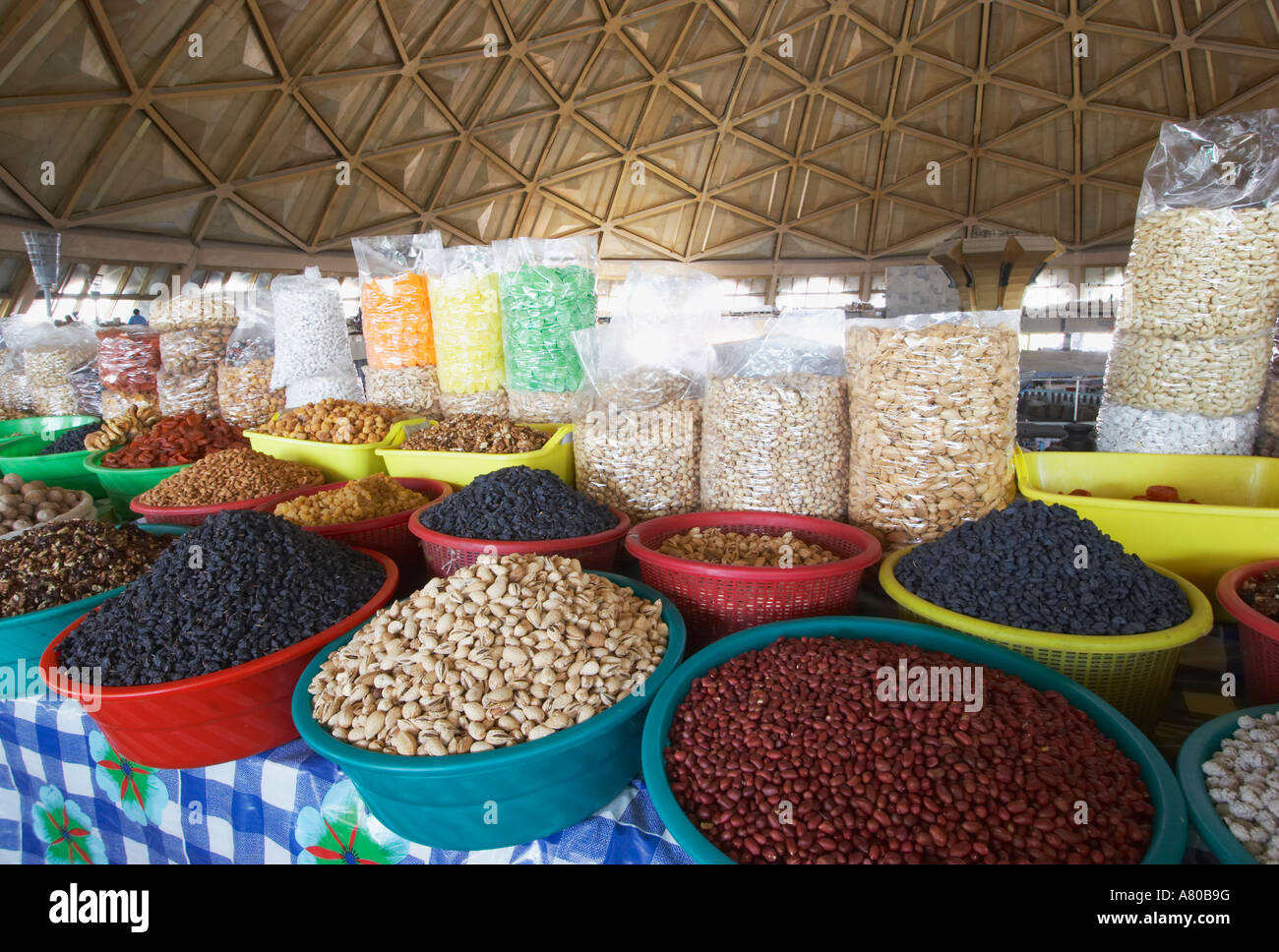 Uzbeki fruit hi-res stock photography and images - Alamy