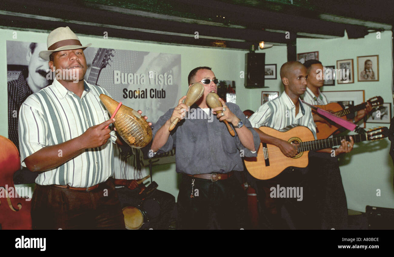Salsa band hi-res stock photography and images - Alamy