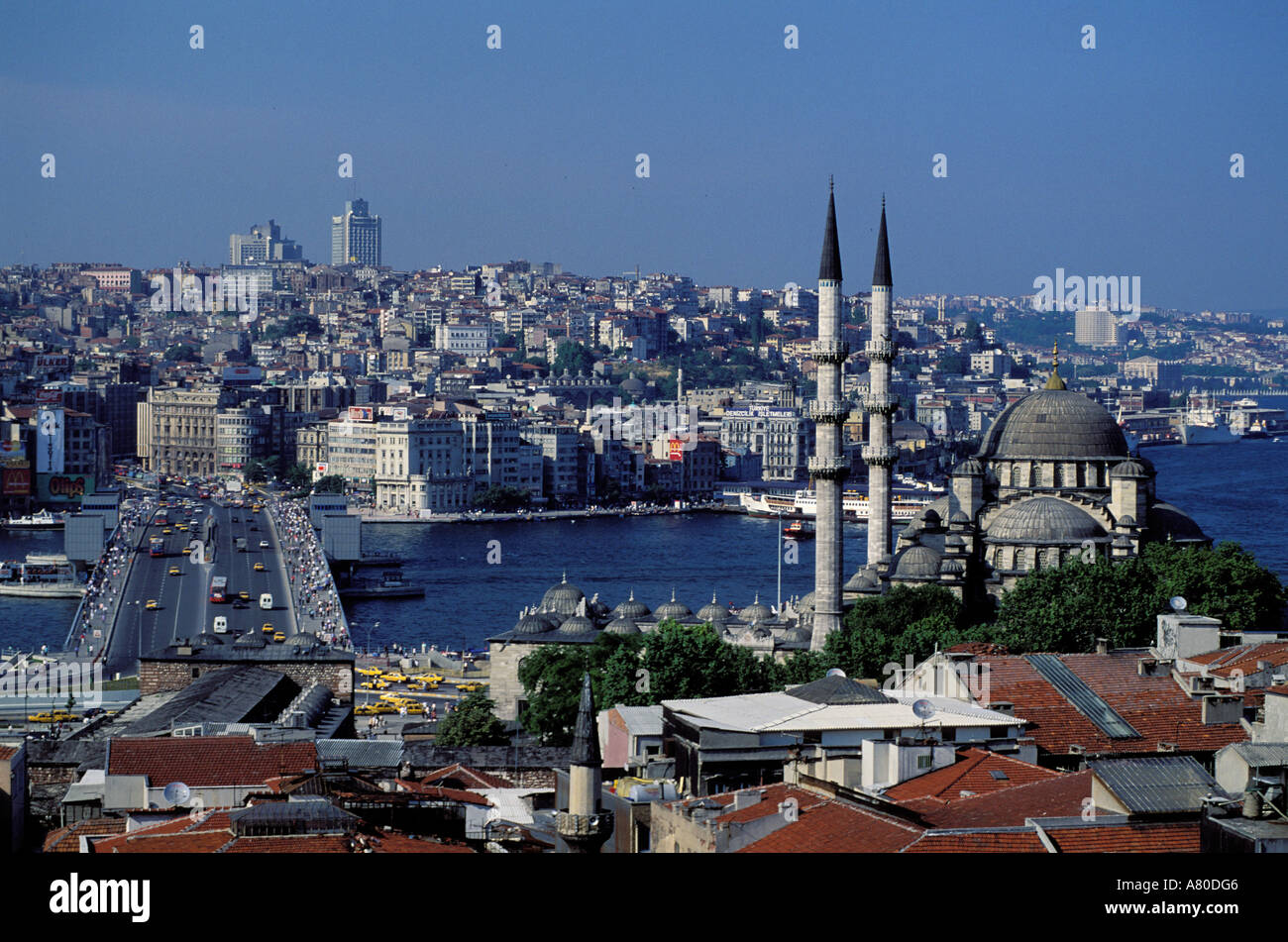 Turkey, Istanbul, Yeni Camii mosque Stock Photo - Alamy