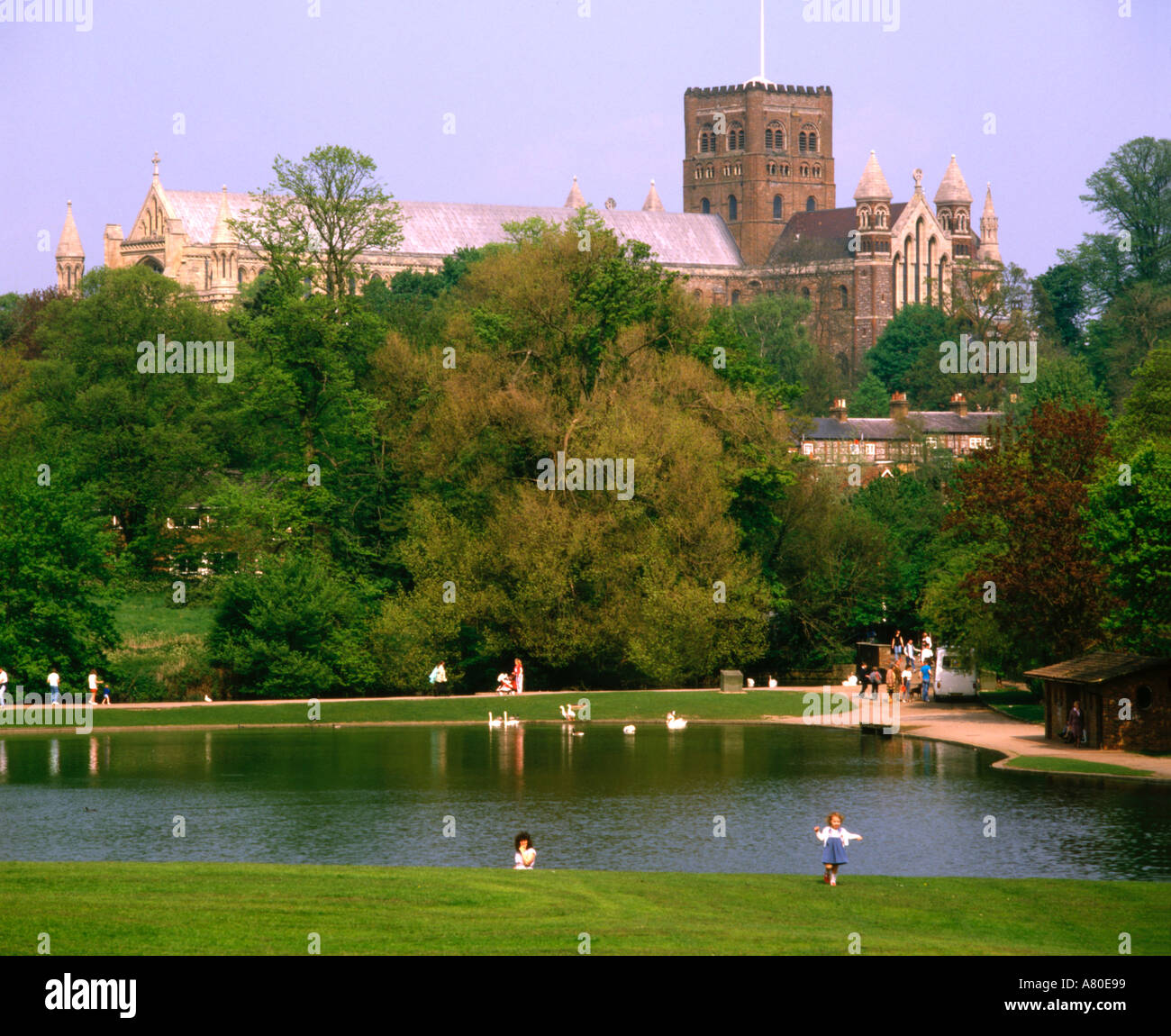 At albans abbey hi-res stock photography and images - Alamy