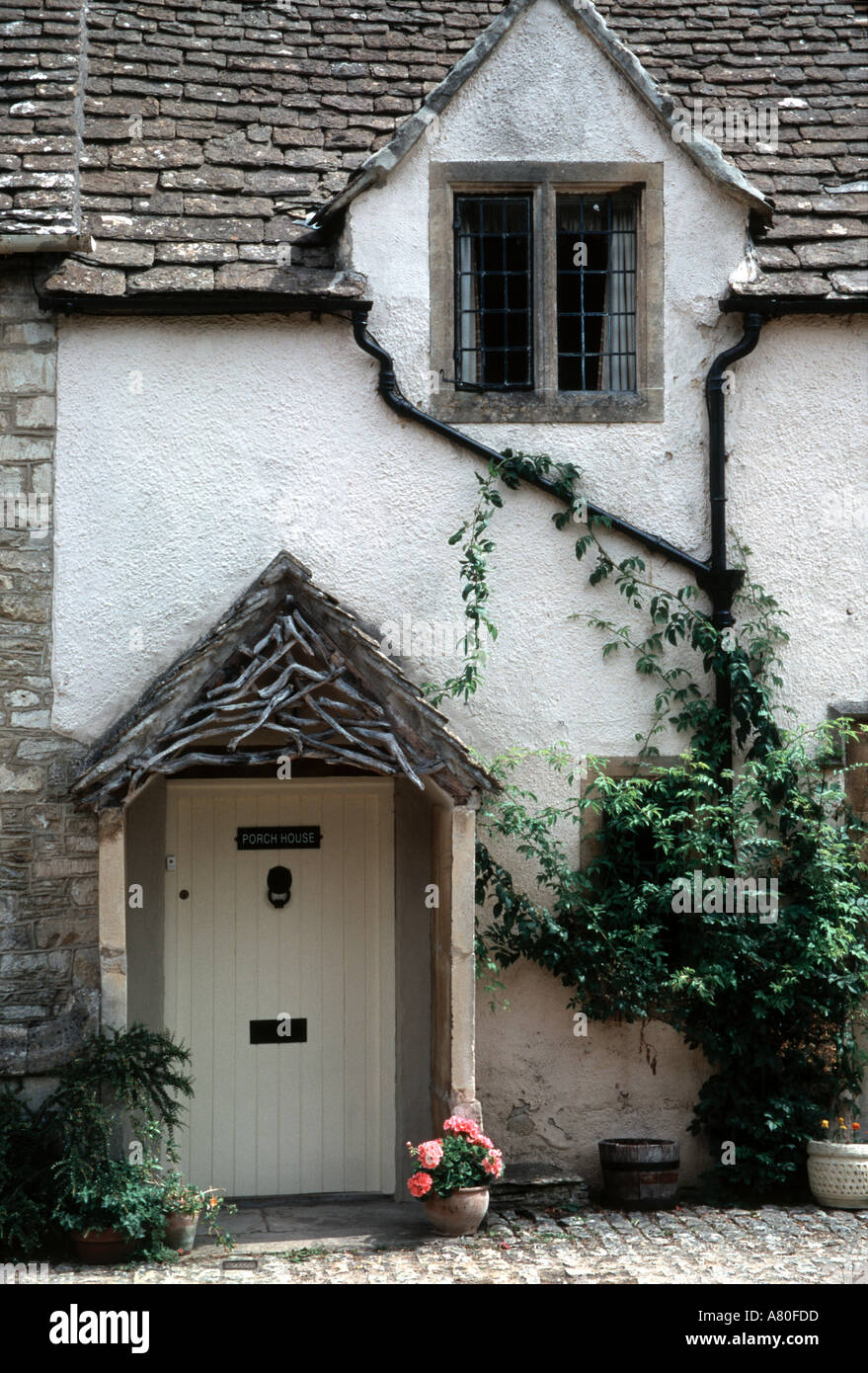 Small historical house hi-res stock photography and images - Alamy