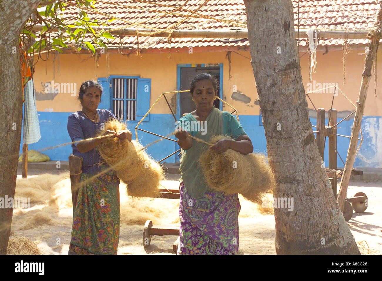 Spinning rope hi-res stock photography and images - Alamy