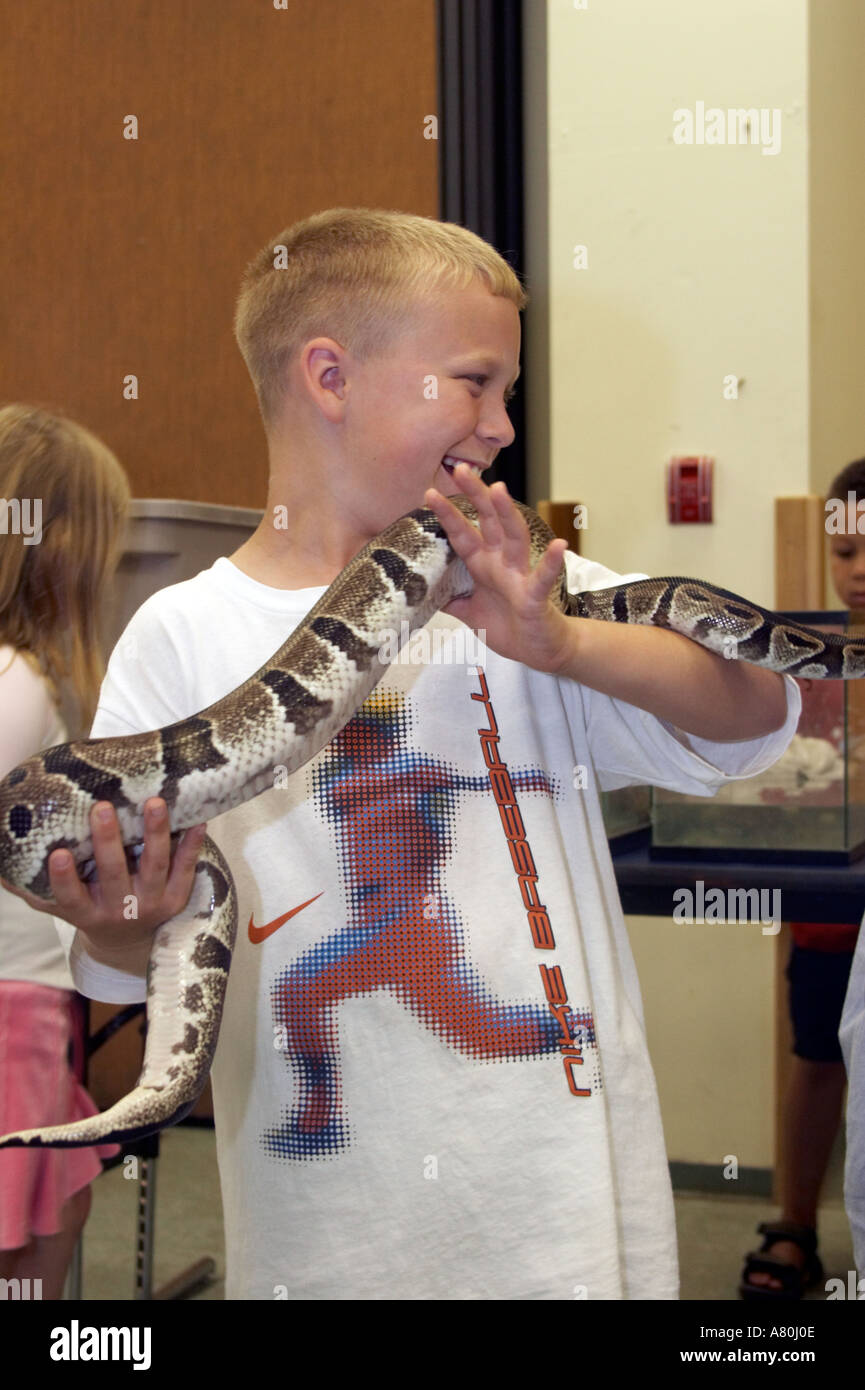 Learn python hi-res stock photography and images - Alamy