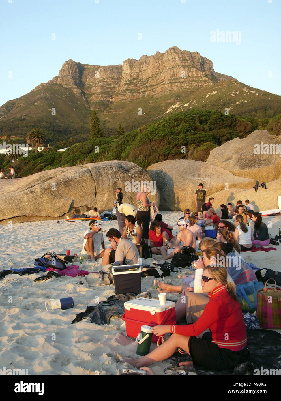 Crowded african beach hi-res stock photography and images - Alamy