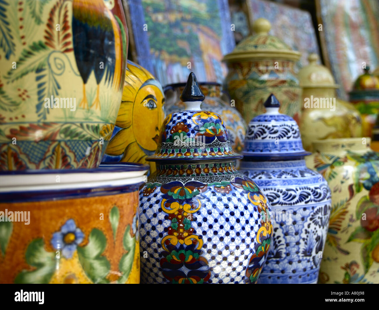 Mexican pottery hi-res stock photography and images - Alamy