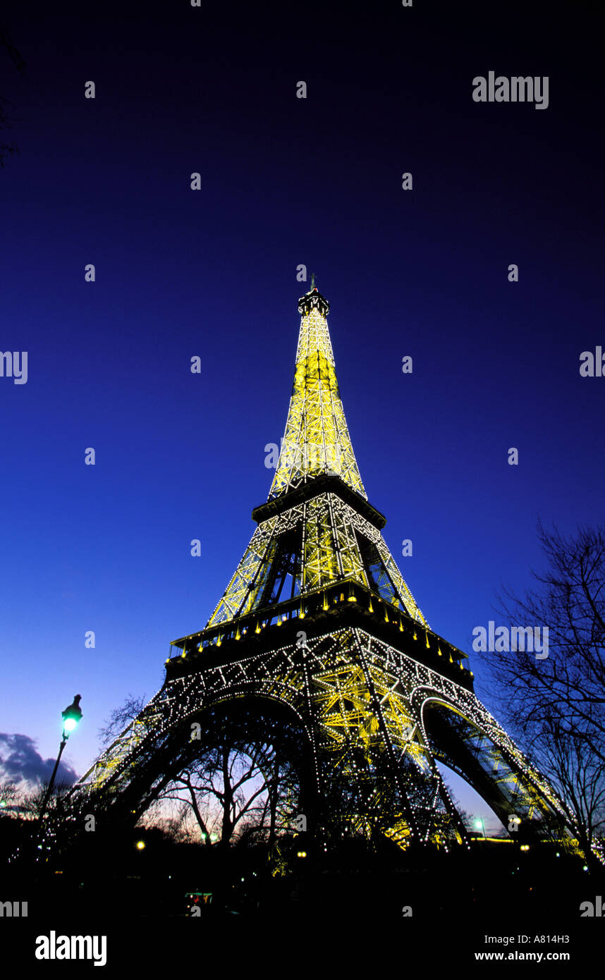 France, Paris, Eiffel Tower, night lightning by Pierre Bideau ...