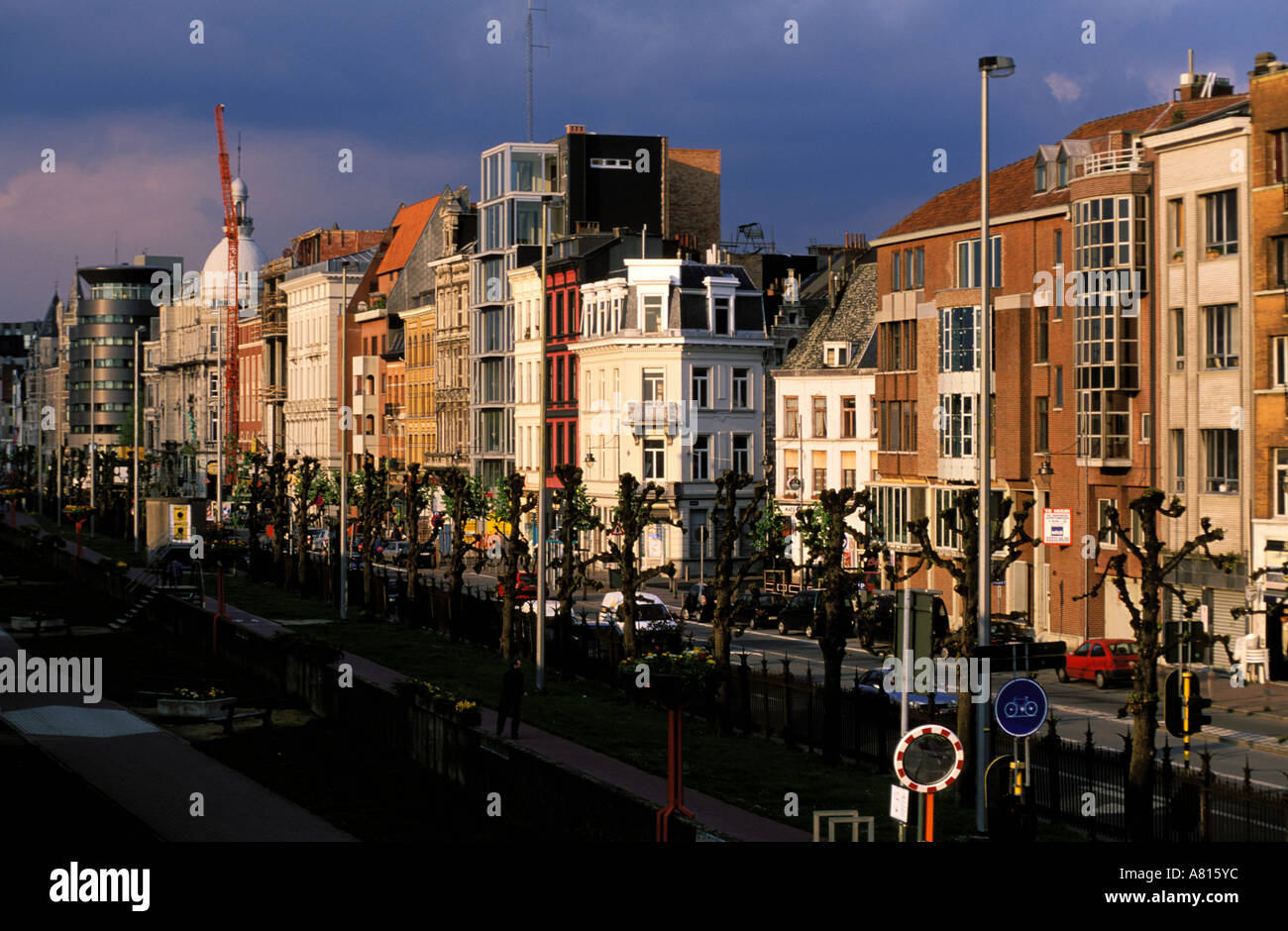 Waterfront exterior hi-res stock photography and images - Alamy