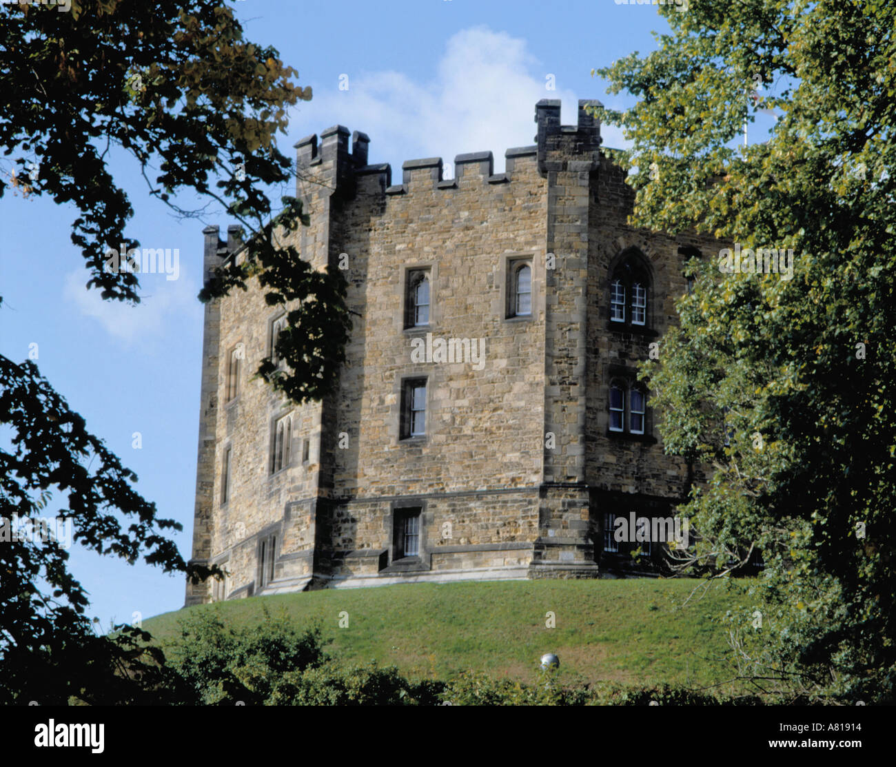 Medieval fortress durham castle hi-res stock photography and images - Alamy