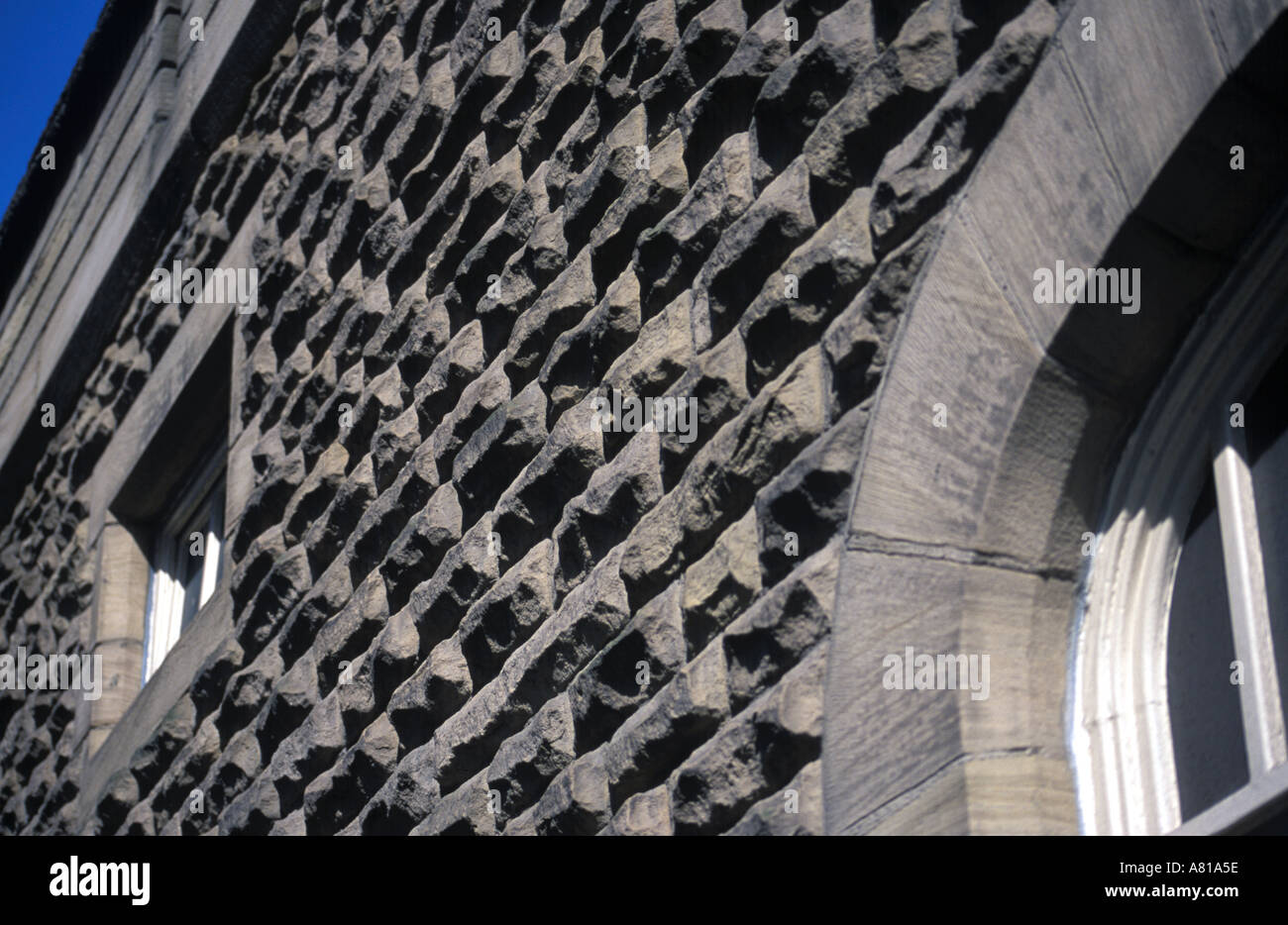 Stone faced building hi-res stock photography and images - Alamy