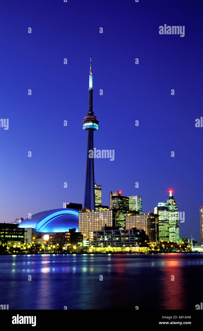 Canada, Ontario, city centre of Toronto, SkyDome and the CN tower Stock ...