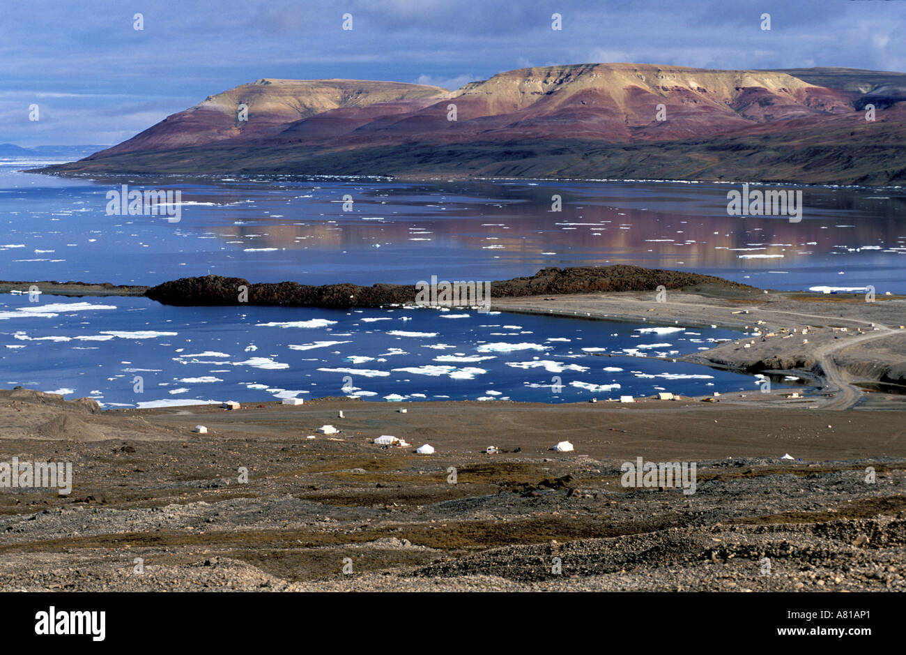 Nunavut summer hi-res stock photography and images - Alamy