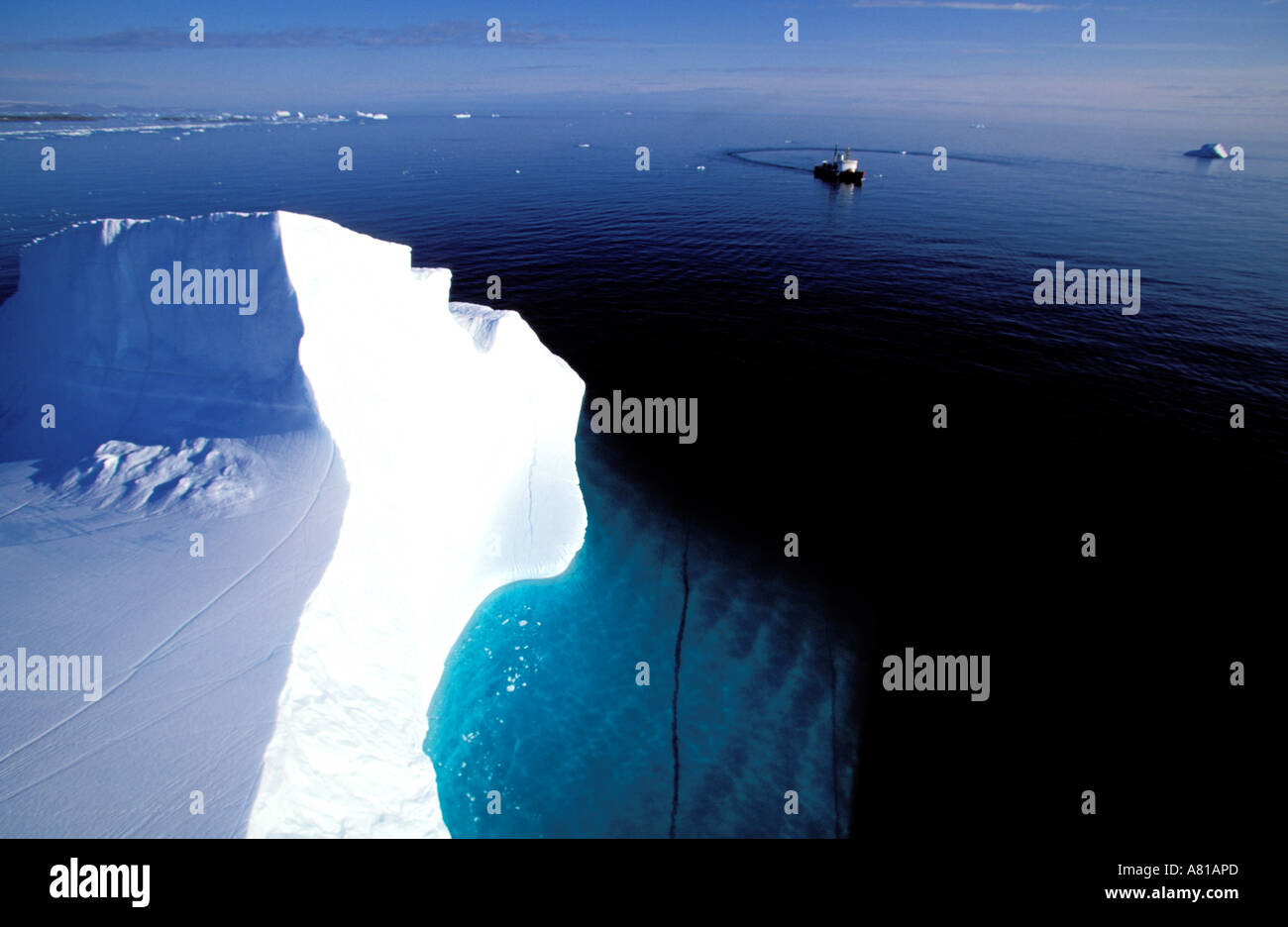 Canada arctic icebreaker hi-res stock photography and images - Alamy