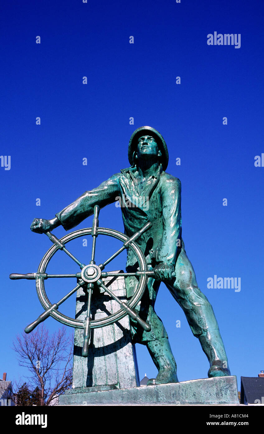 Man at the wheel statue gloucester hi-res stock photography and images ...