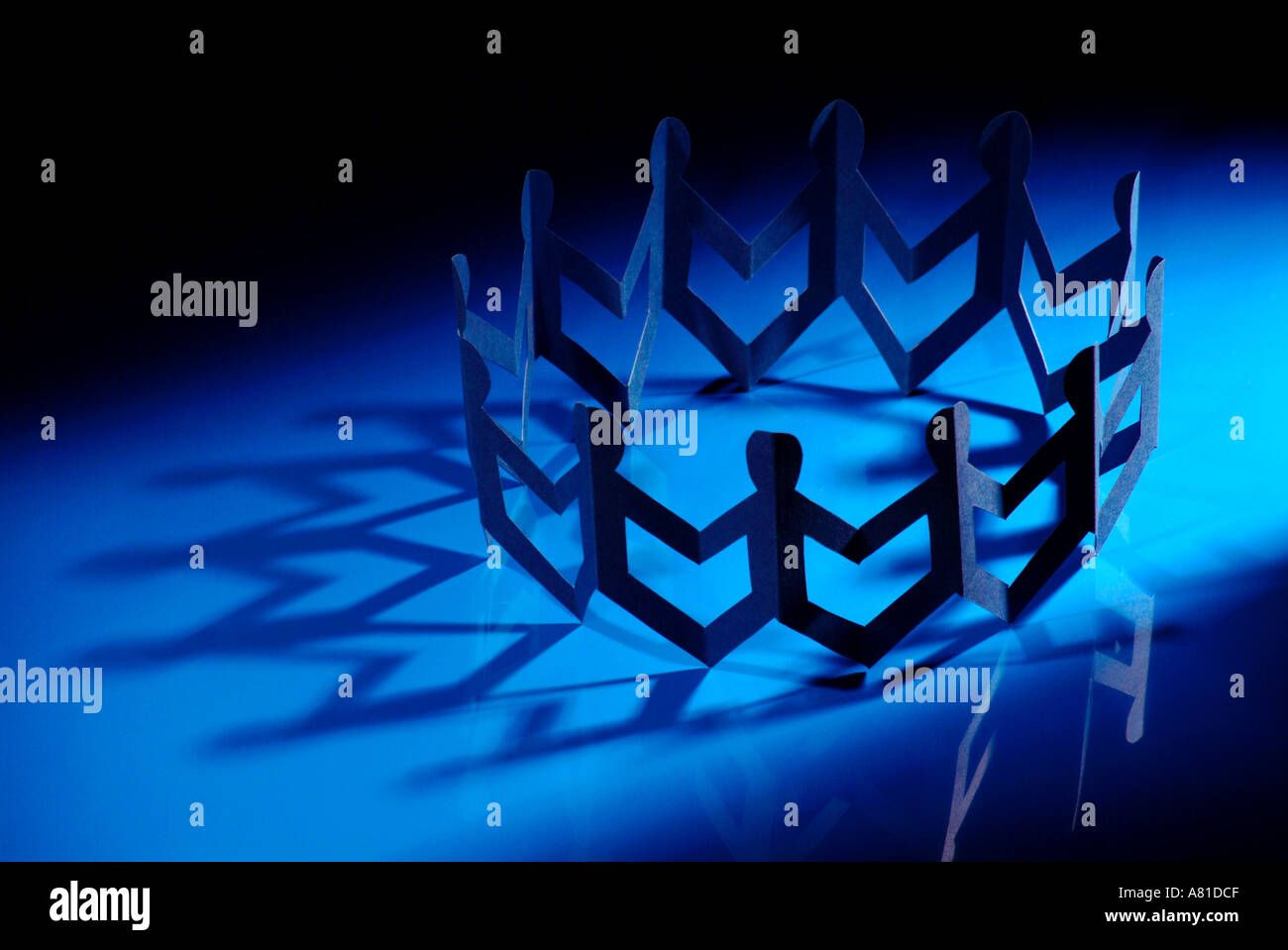 circle of paper chain people Stock Photo - Alamy