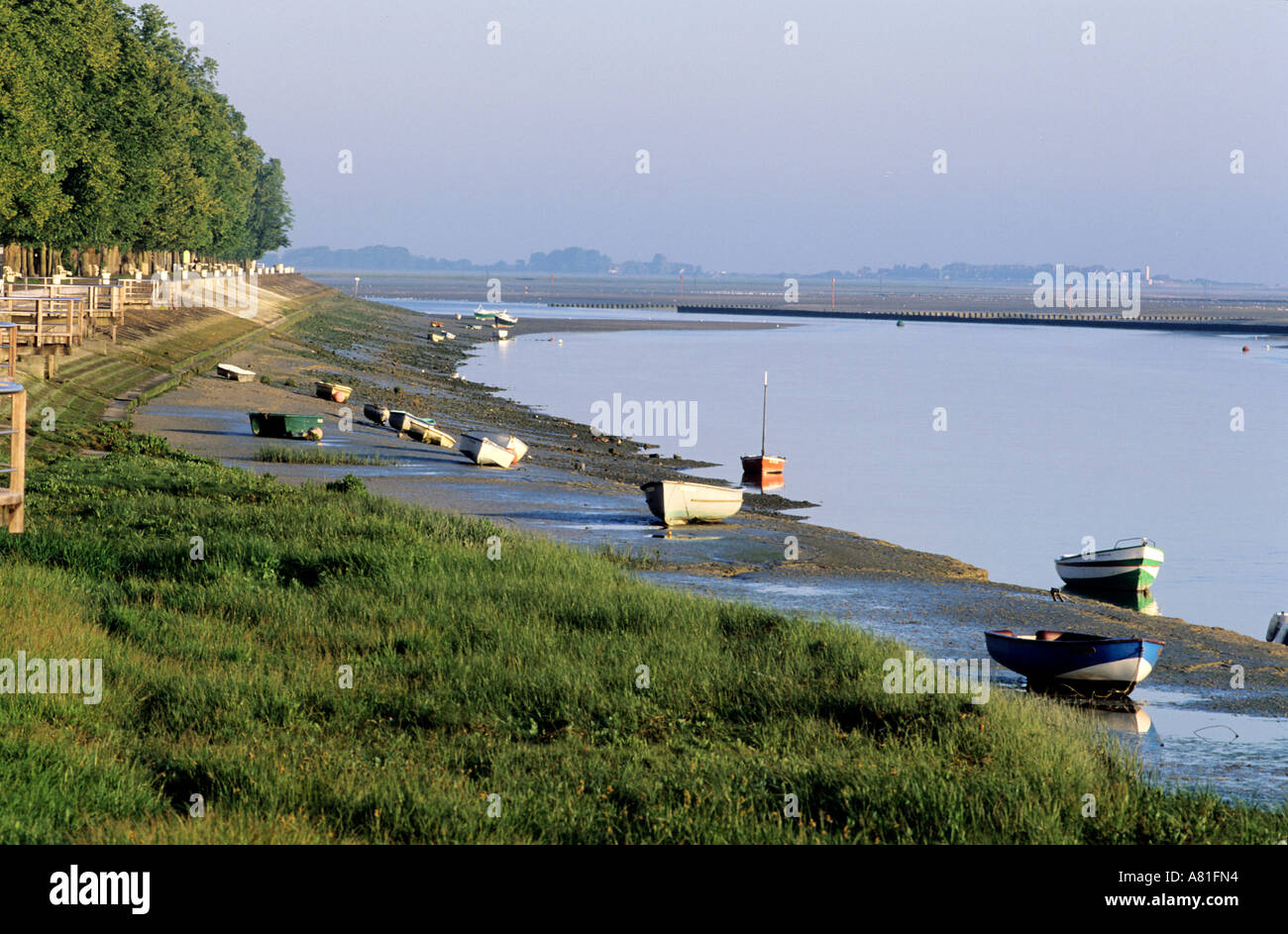 France, Somme, Saint Valery sur Somme, harbour Stock Photo - Alamy