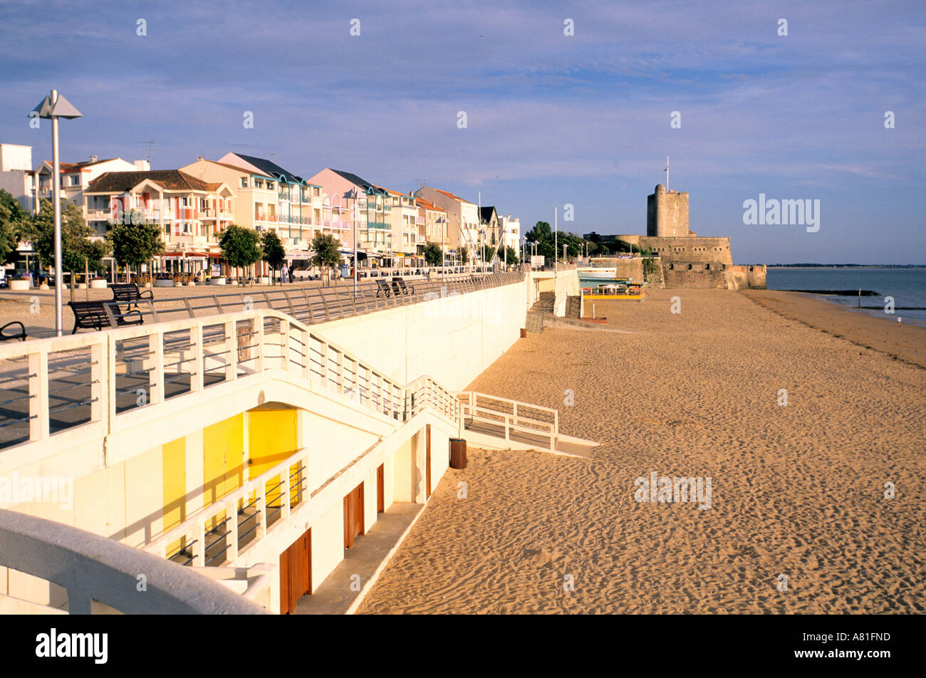 France, Charente Maritime, Fouras, the main beach and the Vauban ...
